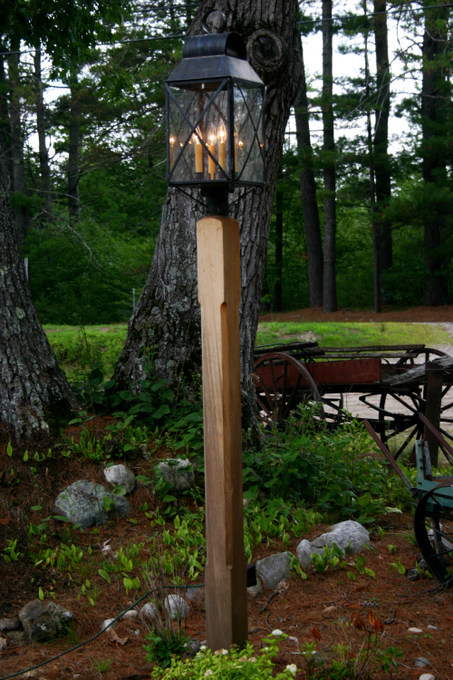 How to Choose the Right Lamppost Material